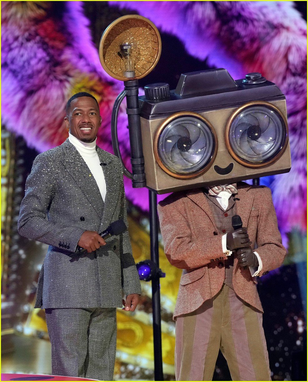 Who Is Paparazzo on 'The Masked Singer' Season 13? Clues, Guesses ...