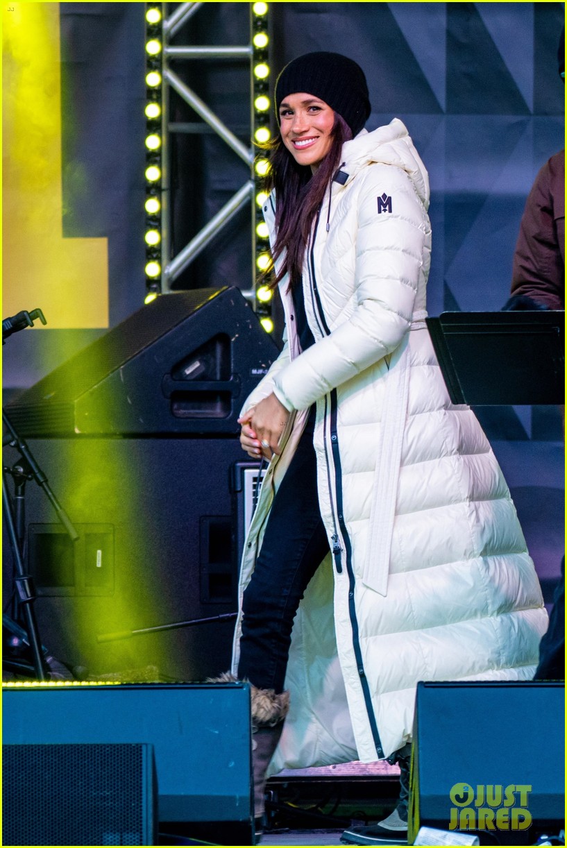 Meghan Markle's Winter Coat from Mackage Is Available to Buy Right Now ...