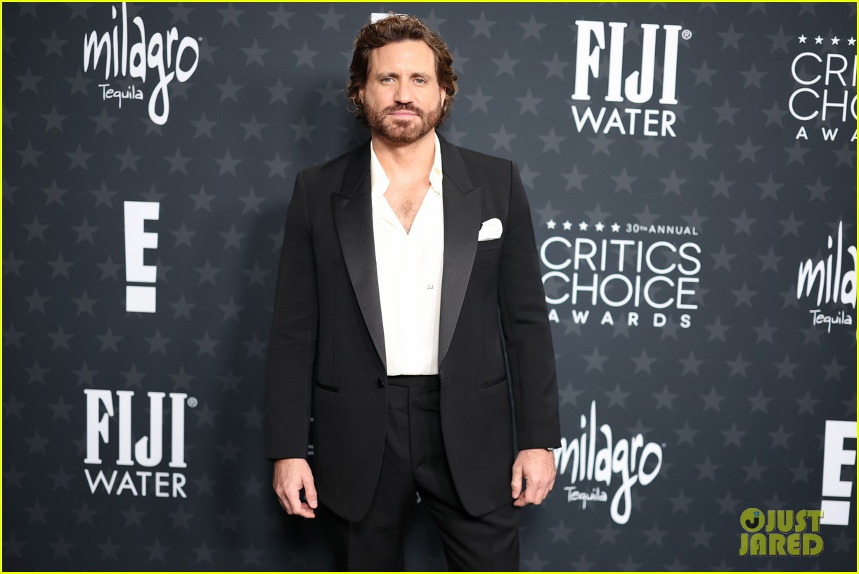 Nicole Kidman & Edgar Ramirez Have 'The Undoing' Reunion at Critics ...