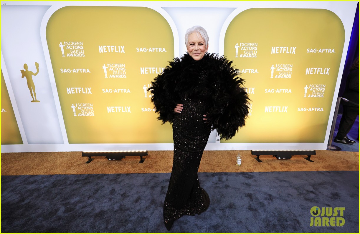 Pamela Anderson & Jamie Lee Curtis Bring 'The Last Showgirl' to SAG ...