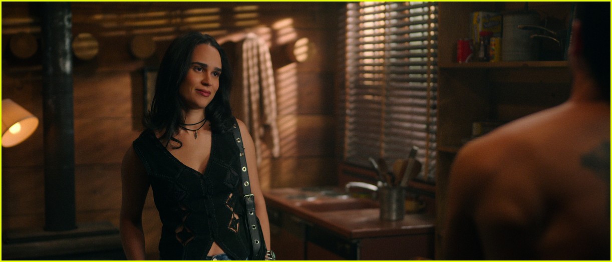 'Ransom Canyon' First Look & Premiere Date Revealed, Josh Duhamel & Minka Kelly Star In Netflix ...