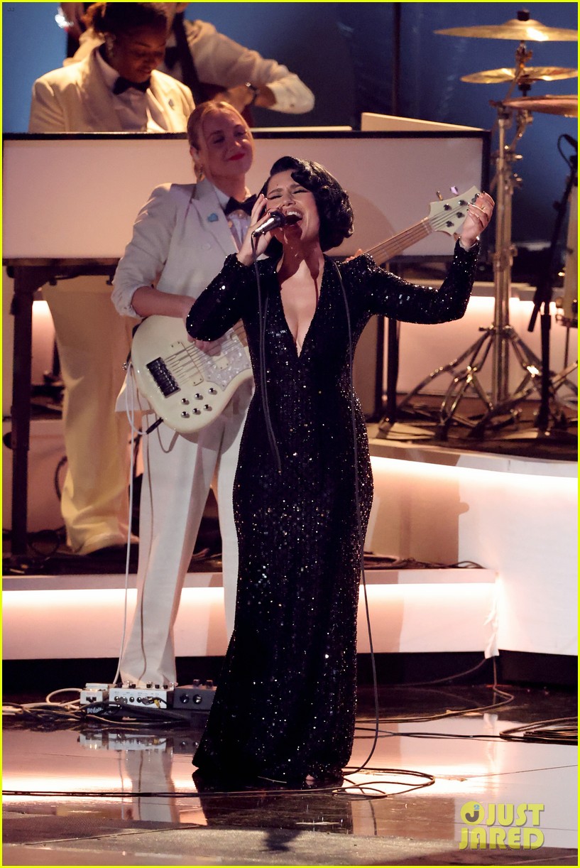 Raye Delivers Show-Stopping 'Oscar Winning Tears' Performance at Oscars ...