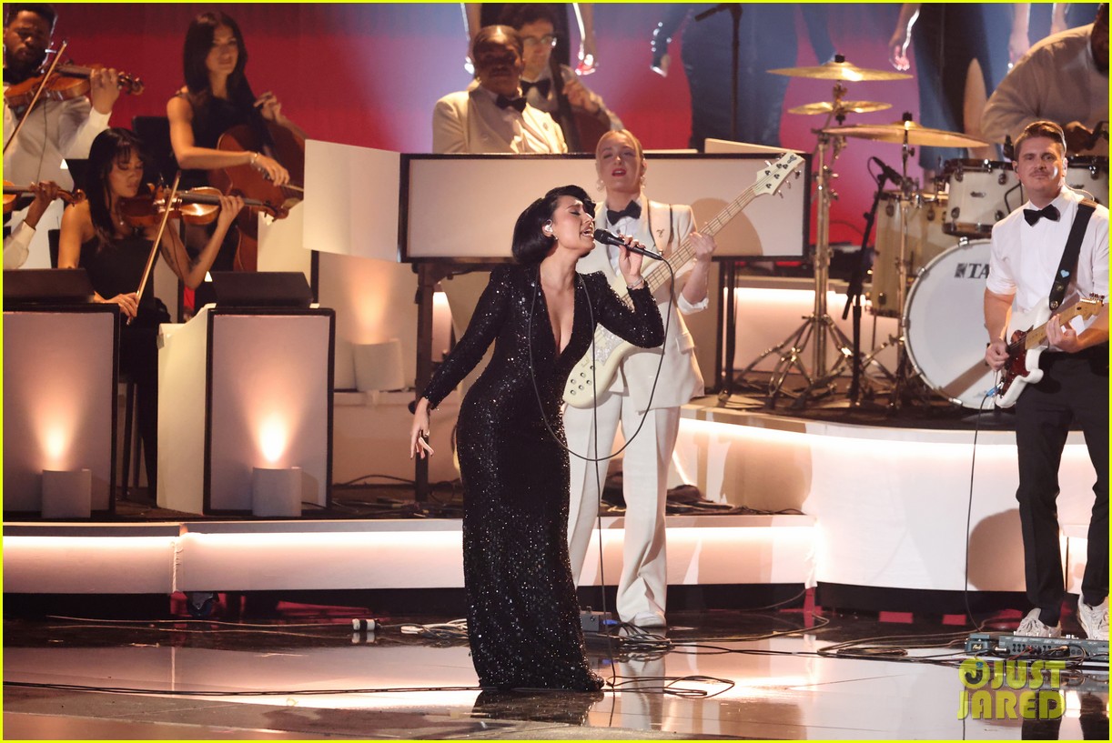 Raye Delivers Show-Stopping 'Oscar Winning Tears' Performance at Oscars ...