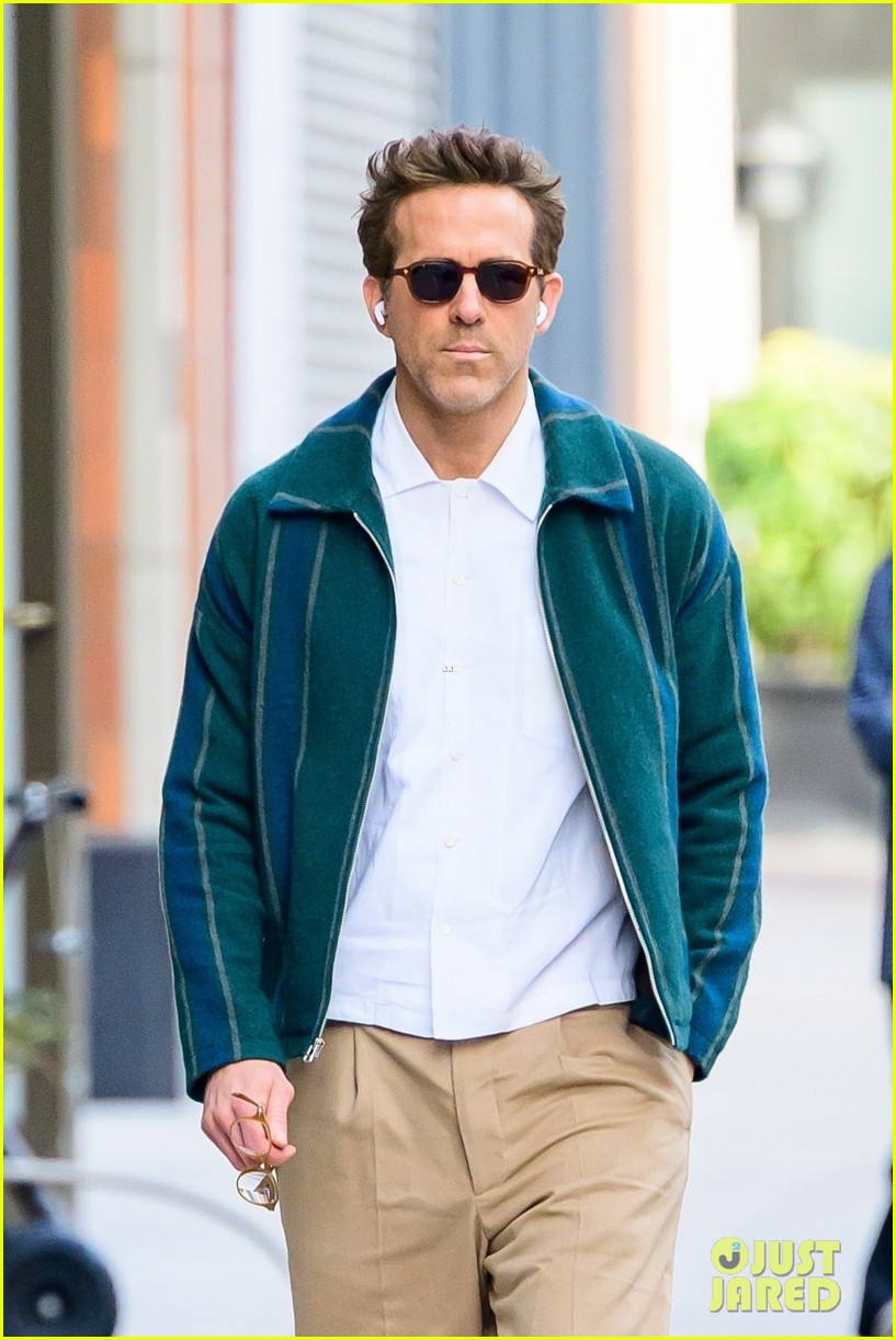 Why Ryan Reynolds' Aviation Gin Isn't Featured in 'A Simple Favor' Sequel: Photo 5129415 | Anna ...