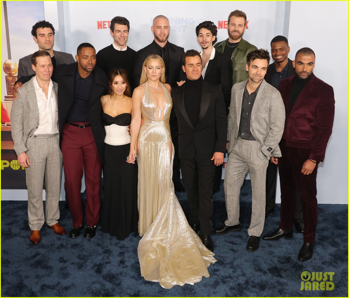 Kate Hudson & Mindy Kaling Go Gorgeous in Gold for 'Running Point ...