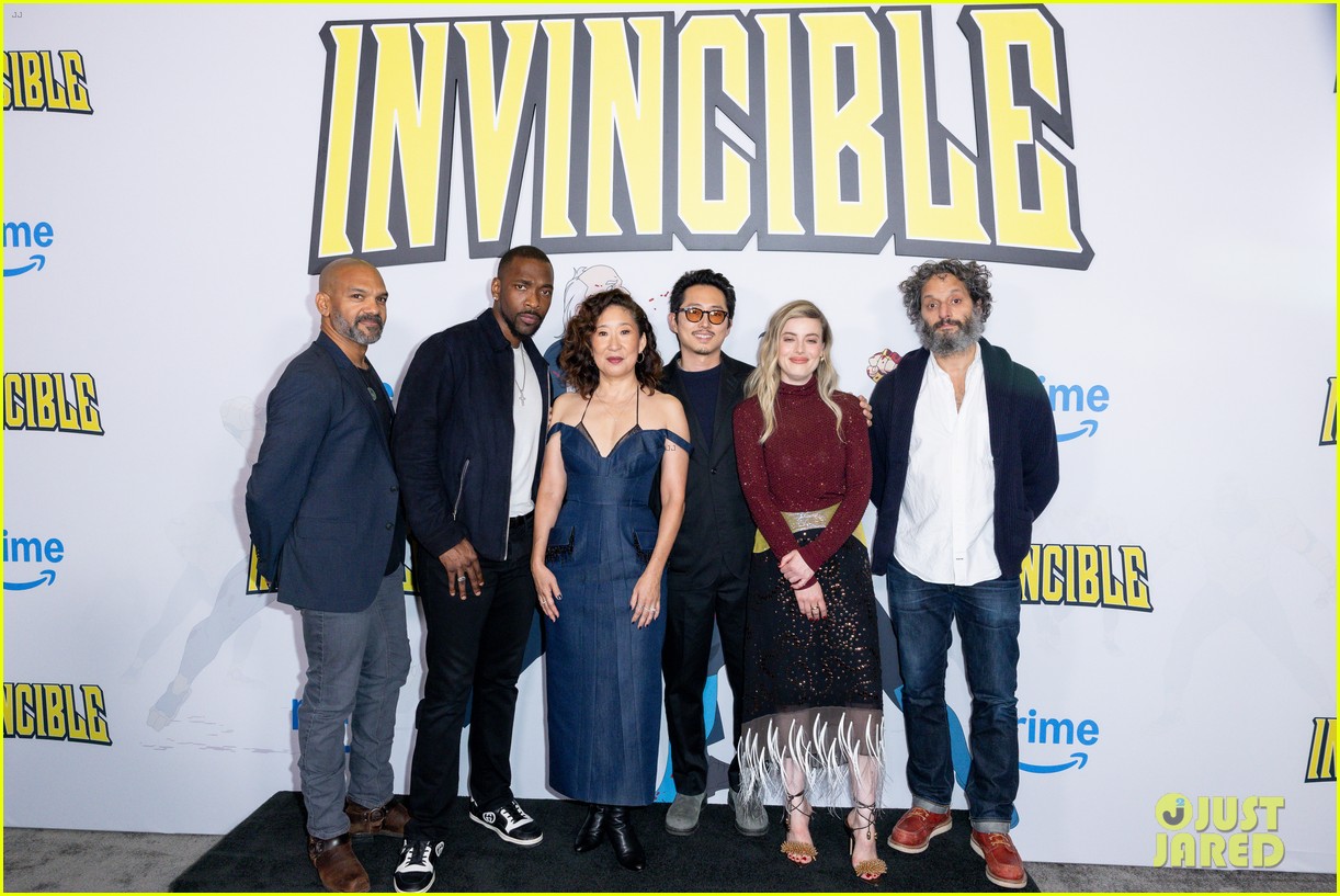 Sandra Oh & Steven Yeun Share Hug at 'Invincible' Season 3 Premiere ...
