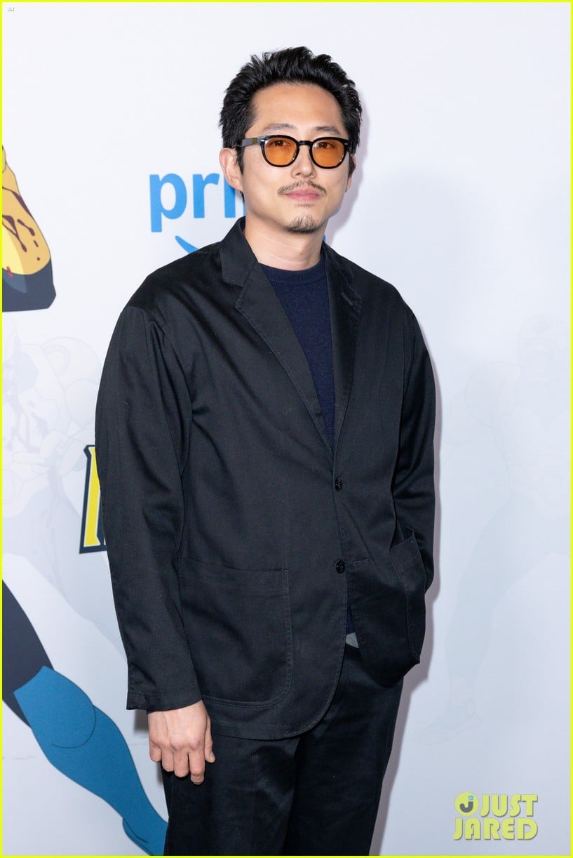 Sandra Oh & Steven Yeun Share Hug at 'Invincible' Season 3 Premiere ...