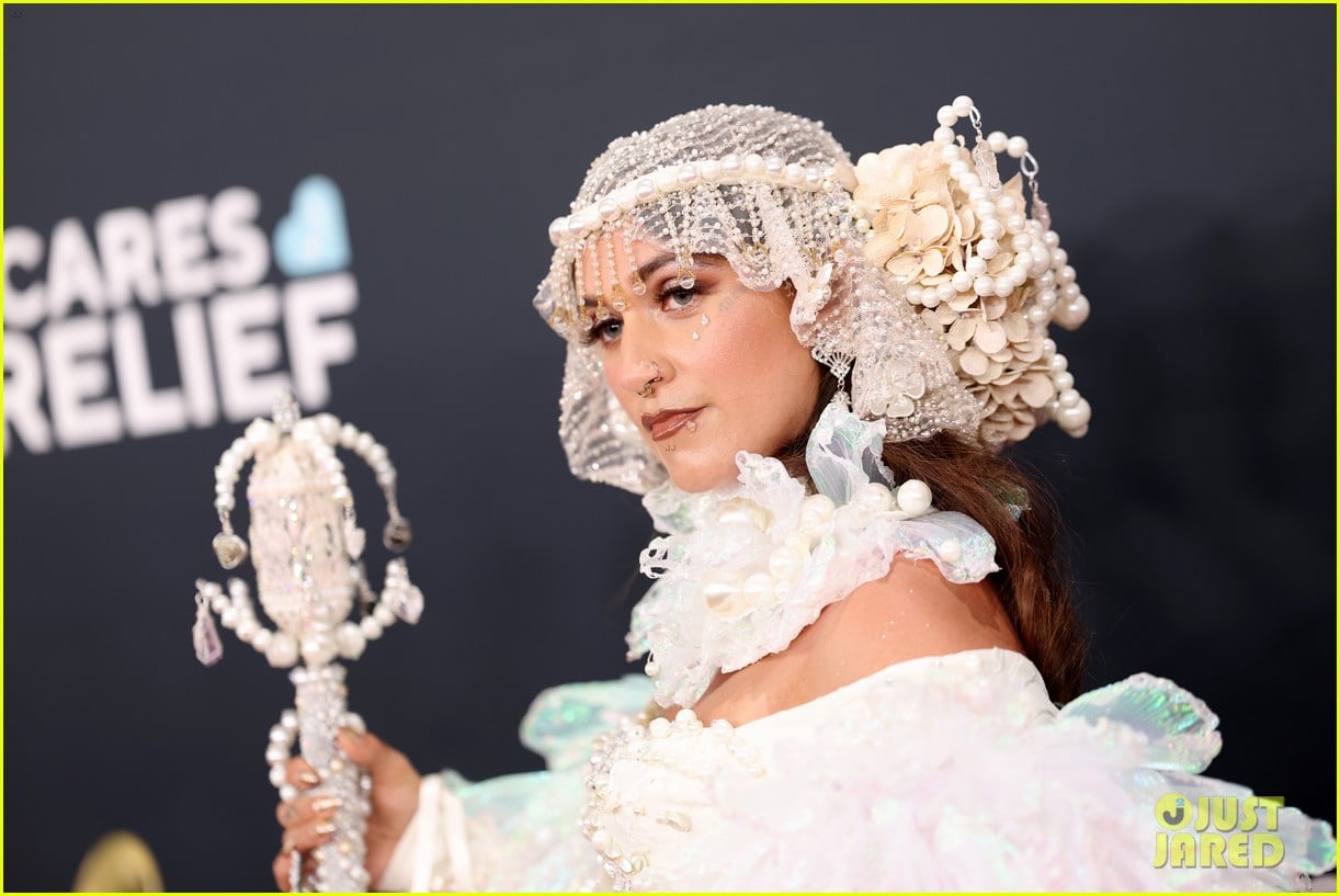 Sierra Ferrell Wins Several Awards at Grammys 2025 Ahead of Main ...