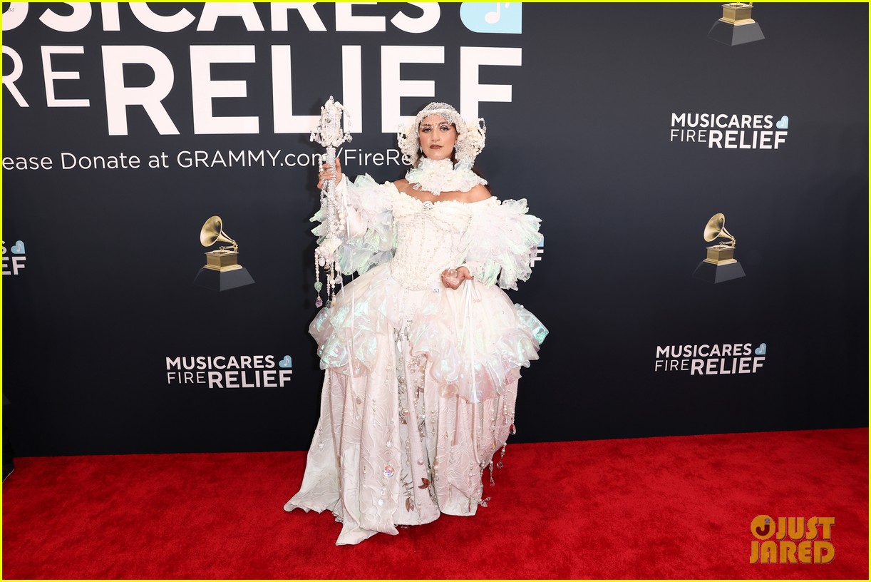 Sierra Ferrell Wins Several Awards at Grammys 2025 Ahead of Main ...