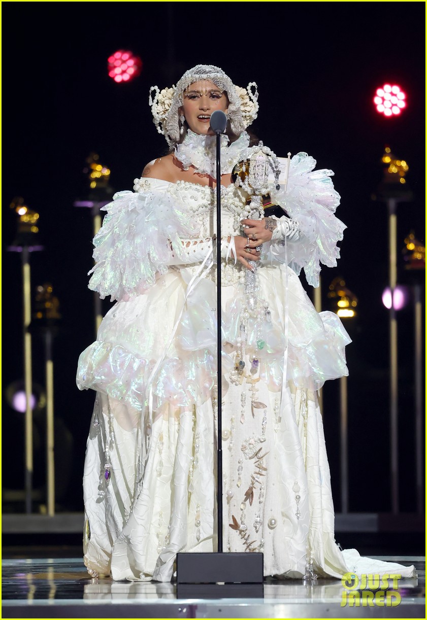 Sierra Ferrell Wins Several Awards at Grammys 2025 Ahead of Main ...