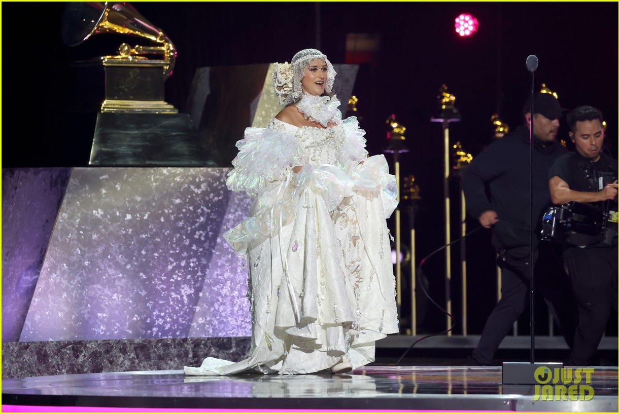 Sierra Ferrell Wins Several Awards at Grammys 2025 Ahead of Main ...