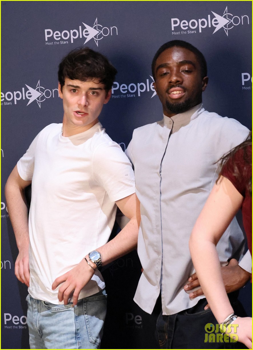 Photo: stranger things paris fan convention 09 | Photo 5121655 | Just ...