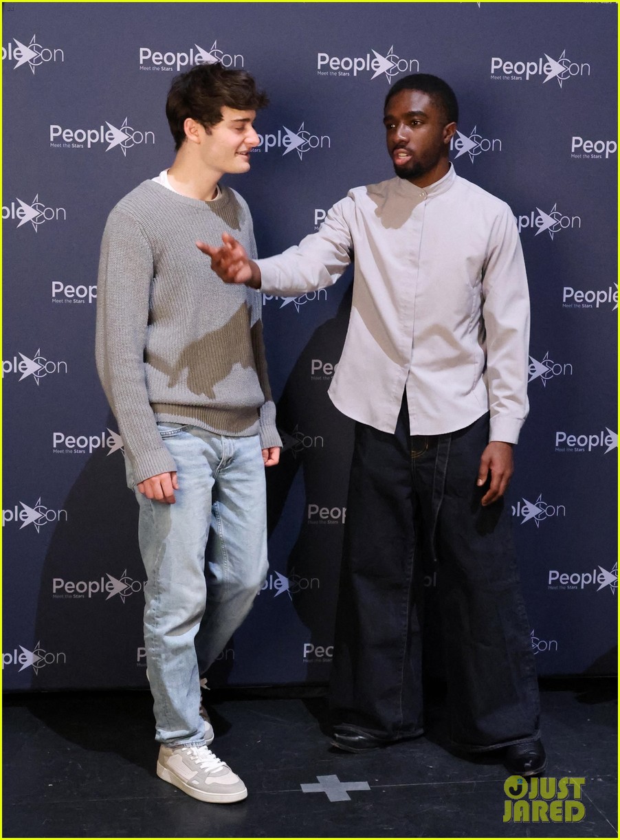 Photo: stranger things paris fan convention 92 | Photo 5121750 | Just ...