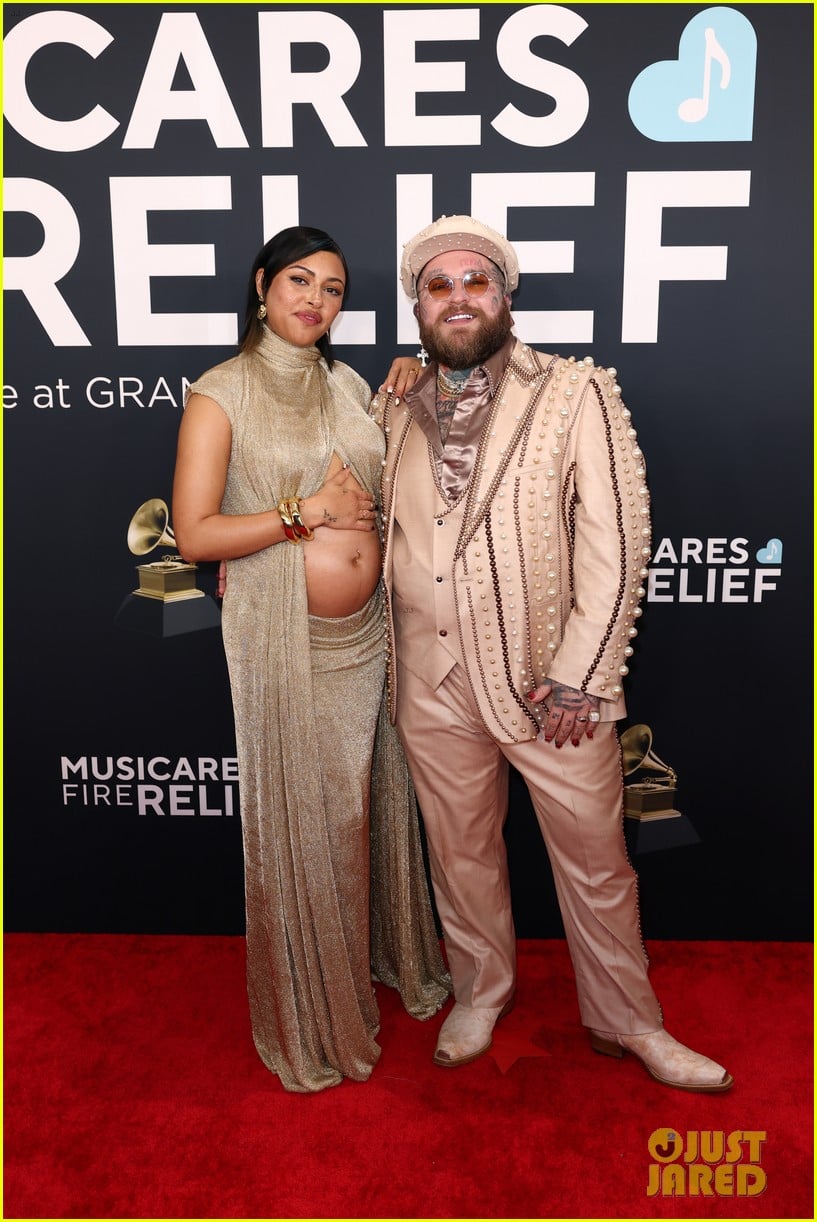 Teddy Swims Is Drenched in Pearls at Grammys 2025 with Pregnant ...