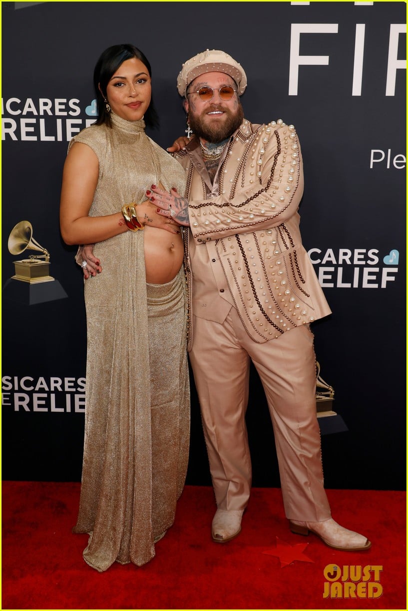 Teddy Swims Is Drenched in Pearls at Grammys 2025 with Pregnant ...