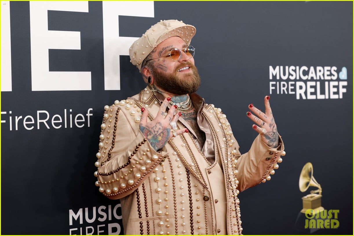 Teddy Swims Is Drenched in Pearls at Grammys 2025 with Pregnant ...