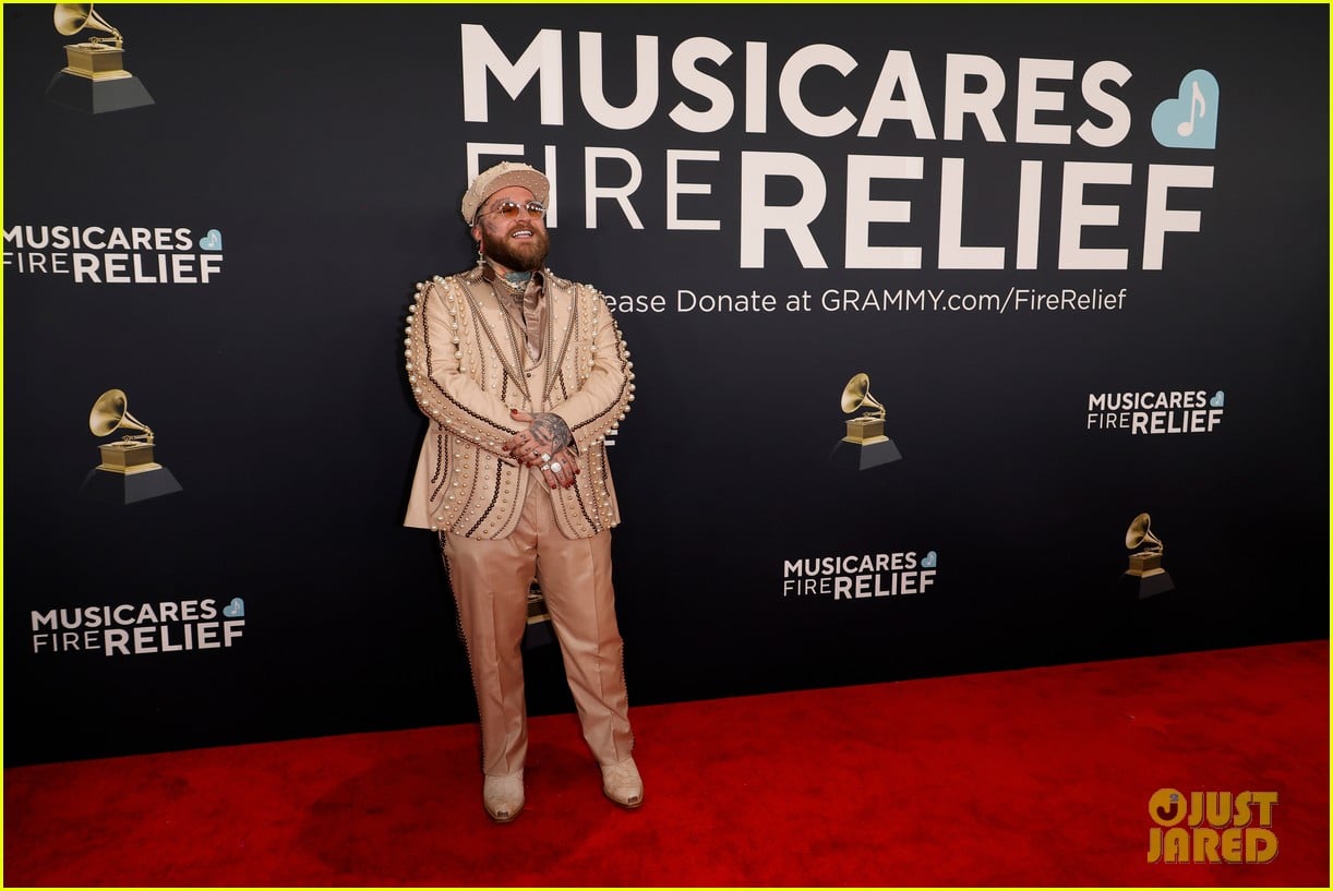 Teddy Swims Is Drenched in Pearls at Grammys 2025 with Pregnant ...