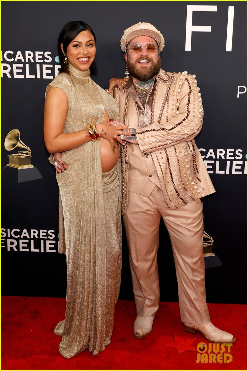 Teddy Swims Is Drenched in Pearls at Grammys 2025 with Pregnant ...