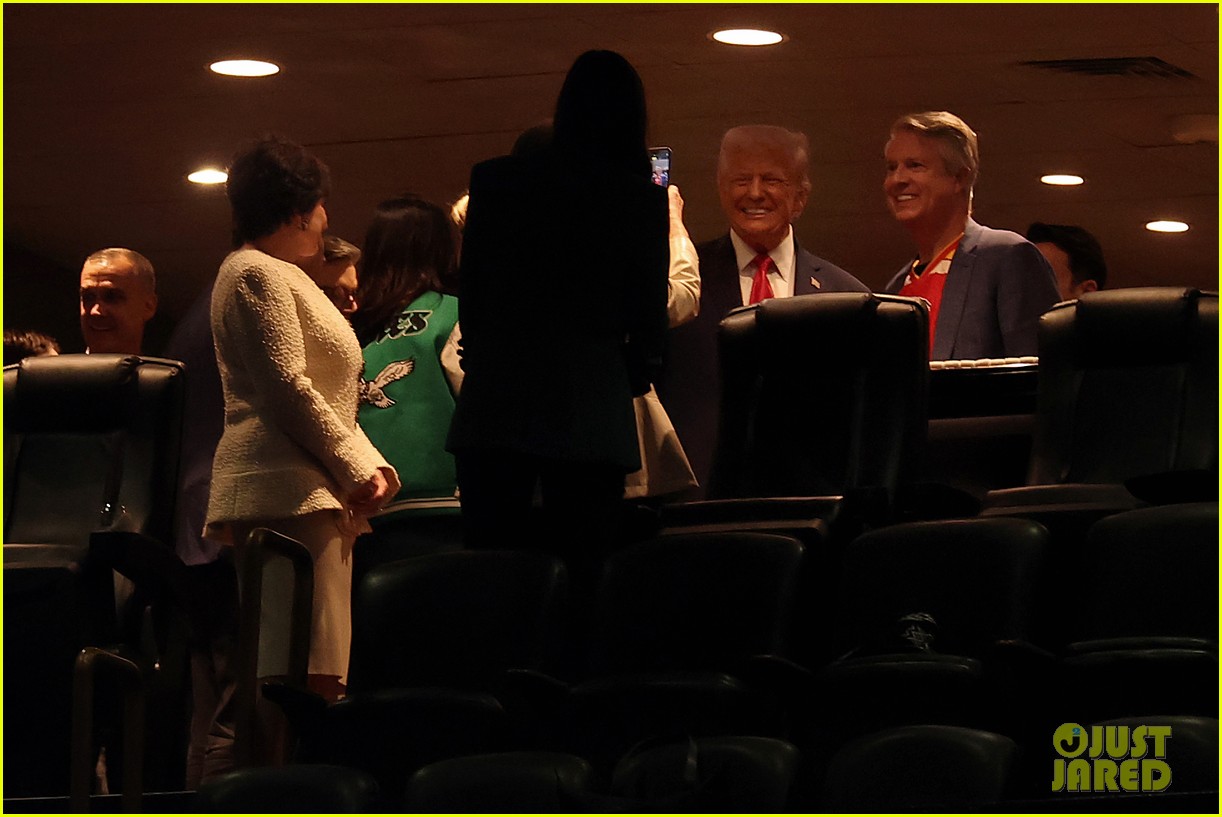 Who's Sitting with Donald Trump at Super Bowl 2025? Look Inside His Box & See Who Attended With ...