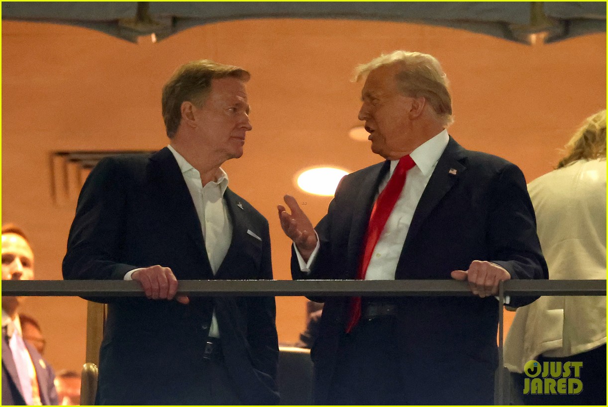 Donald Trump Attends Super Bowl LIX, Becomes First Sitting President at ...