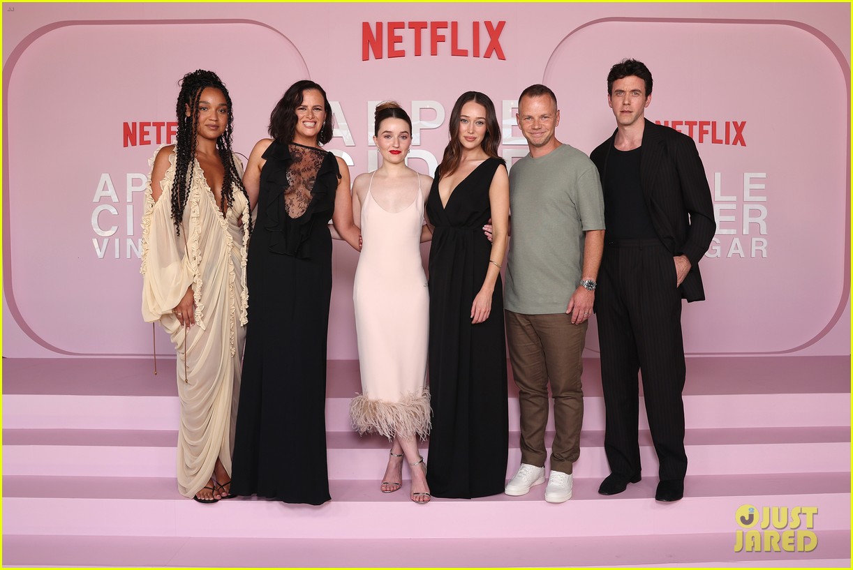 Kaitlyn Dever Joins Co-Stars Aisha Dee & Alycia Debnam-Carey at 'Apple Cider Vinegar' World ...