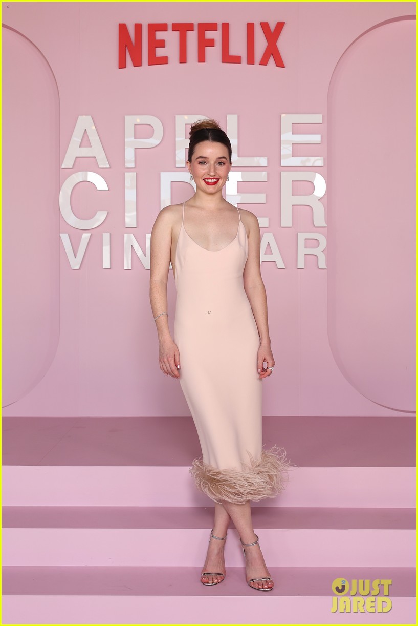 Kaitlyn Dever Joins Co-Stars Aisha Dee & Alycia Debnam-Carey at 'Apple Cider Vinegar' World ...