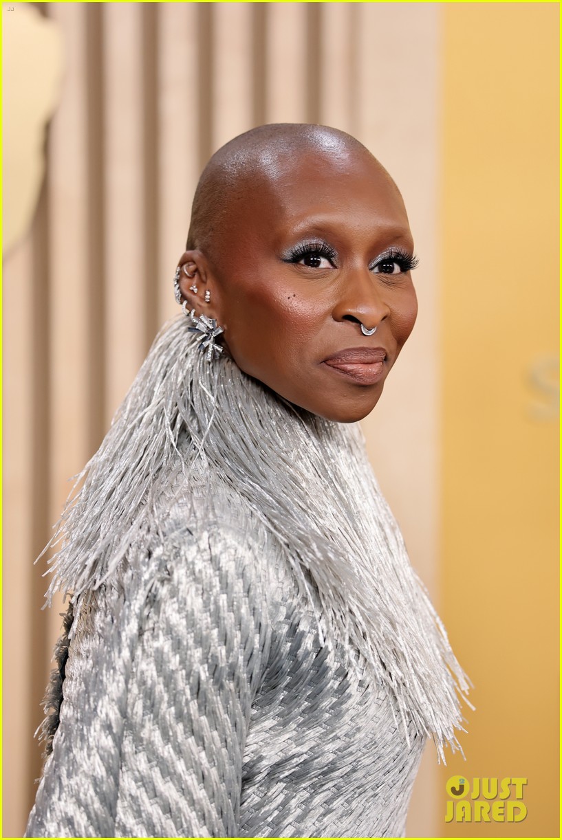 'Wicked' Cast Assembles at SAG Awards 2025, But Here's Why Jonathan ...