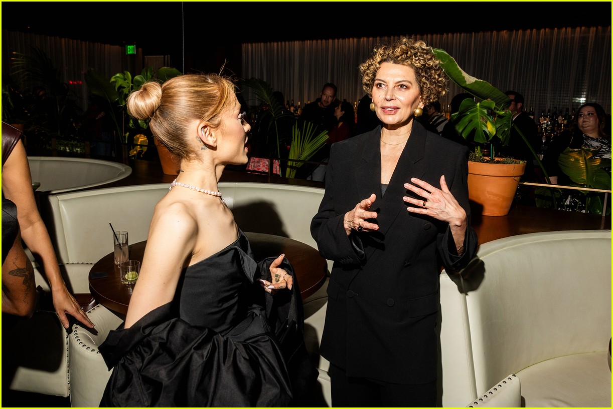 'Wicked' Cast Gathers to Celebrate Awards Season Amid Producer's ...