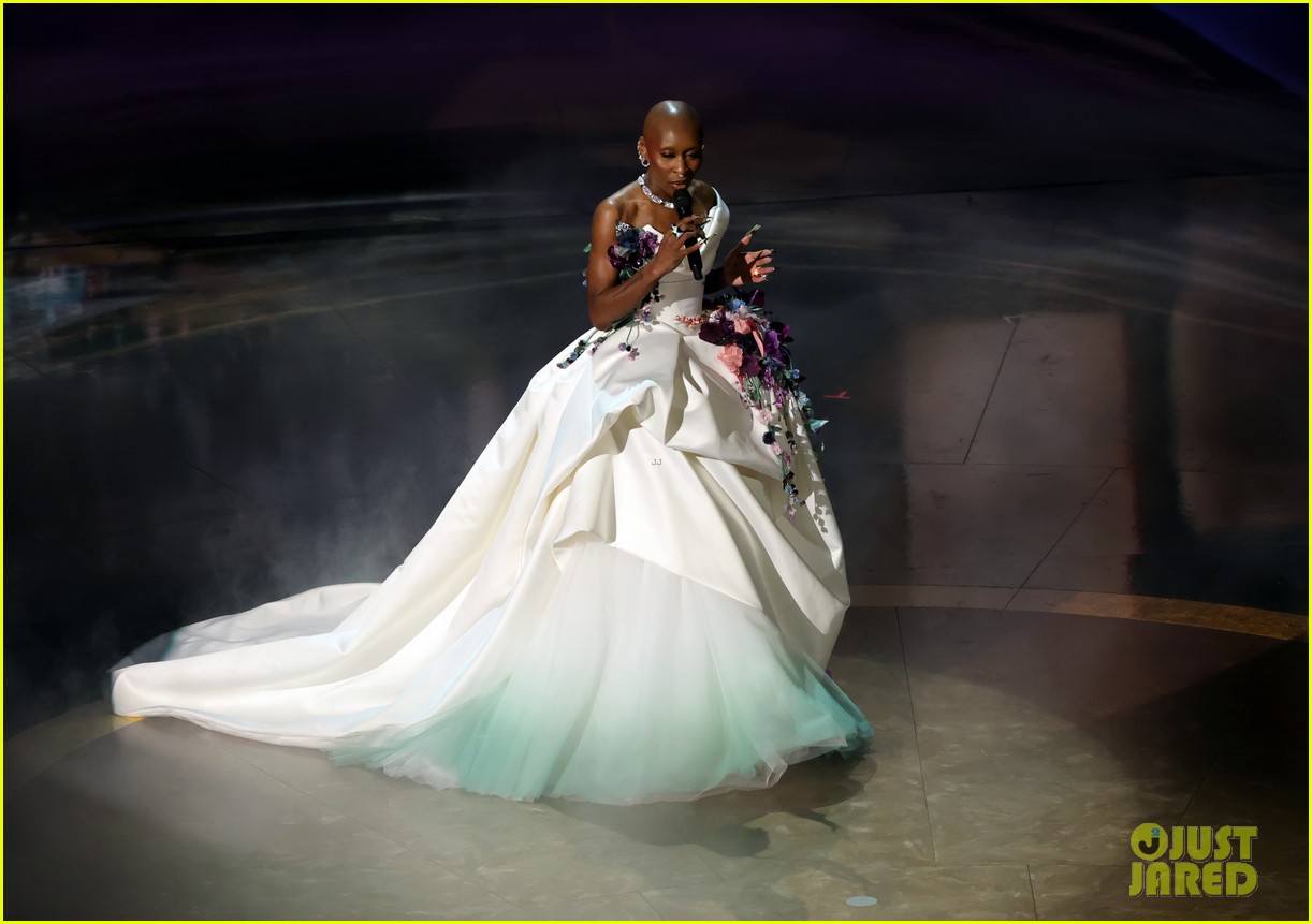 Ariana Grande Opens Oscars 2025 with 'Over the Rainbow' Performance ...