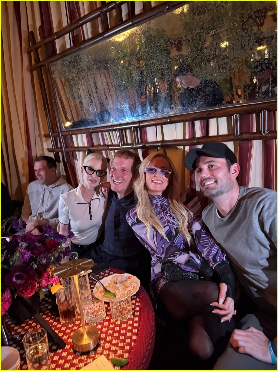 Emma Roberts & Paris Hilton Help Showman Jeff Beacher Celebrate His ...