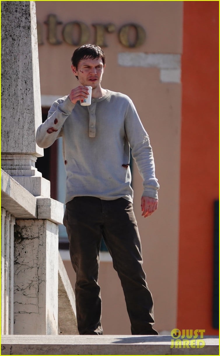 Evan Peters Is Bloody & Bruised in New 'The Beauty' Set Photos for Ryan ...