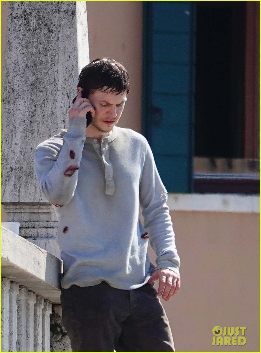 Evan Peters Is Bloody & Bruised in New 'The Beauty' Set Photos for Ryan ...