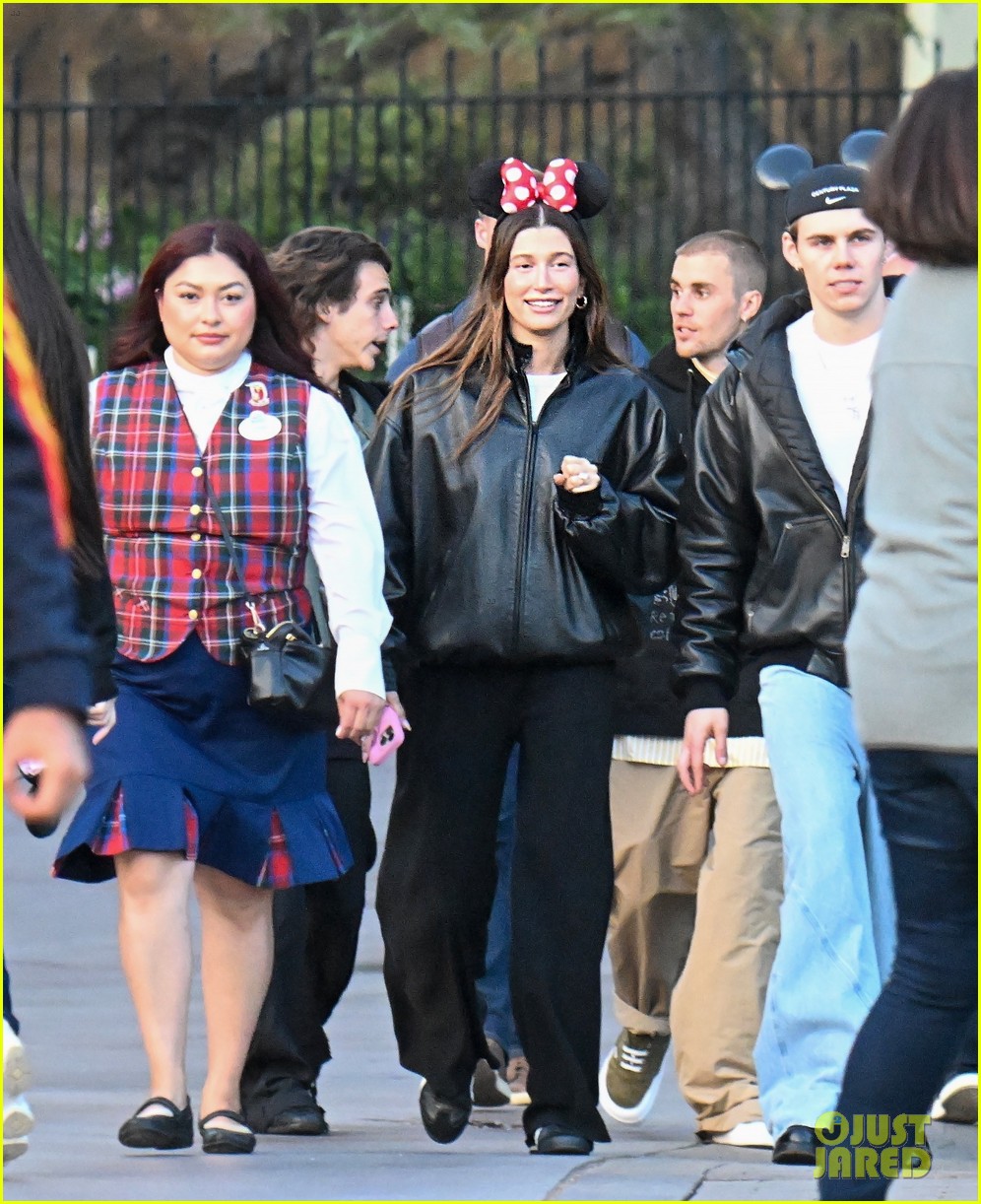 Justin Bieber & Wife Hailey Spotted in Mickey & Minnie Ears During ...