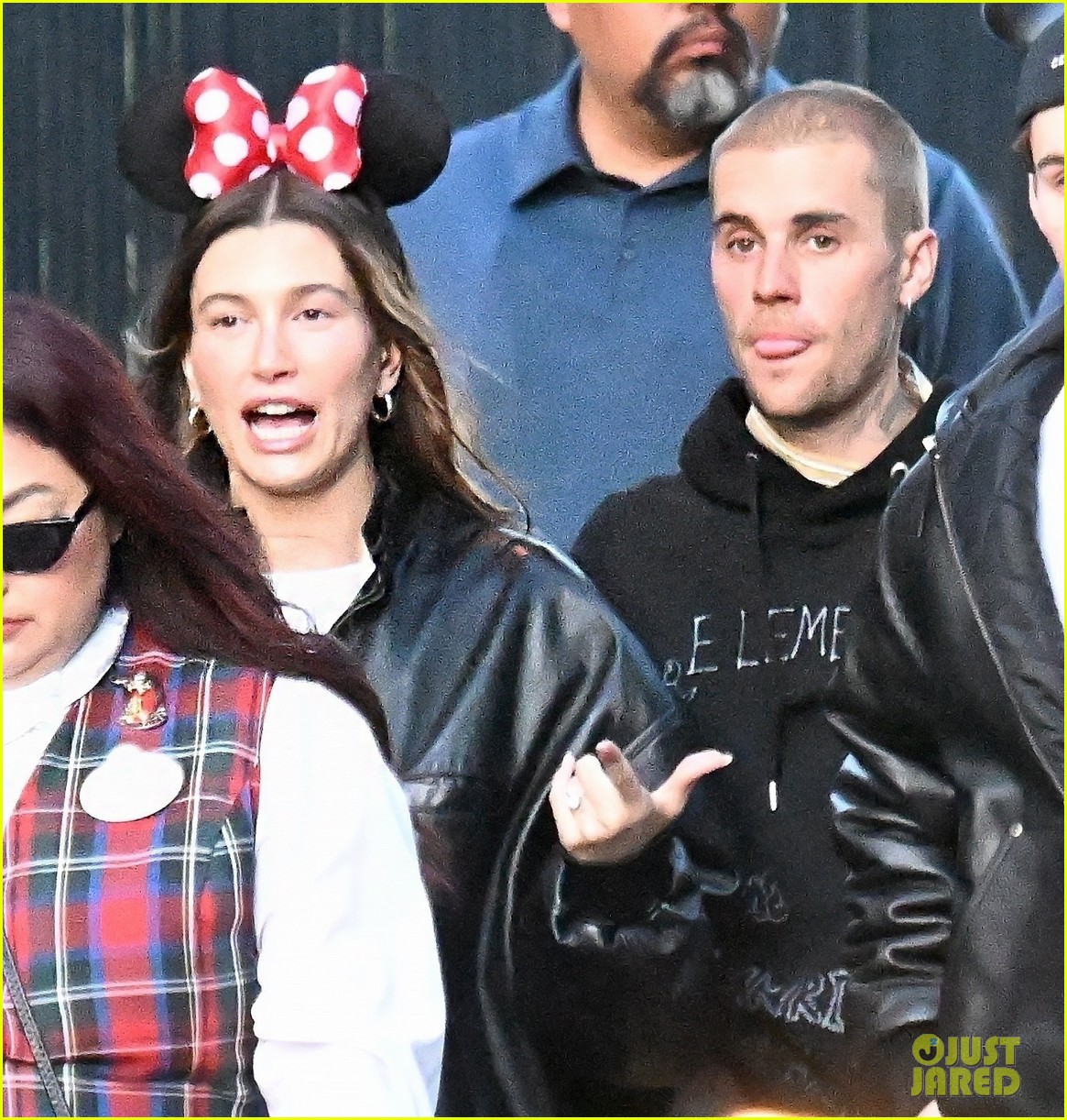 Justin Bieber & Wife Hailey Spotted in Mickey & Minnie Ears During ...