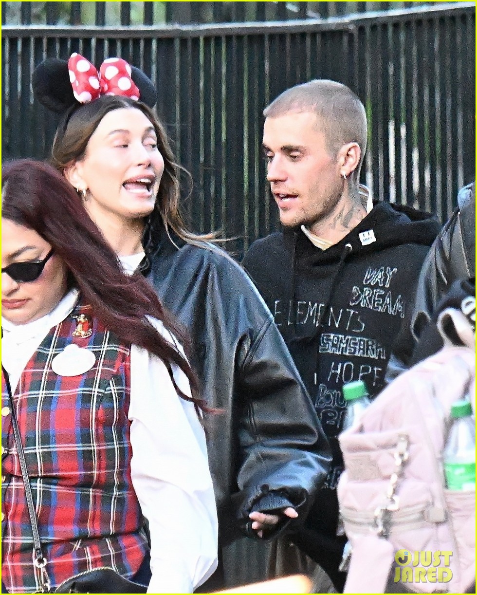 Justin Bieber & Wife Hailey Spotted in Mickey & Minnie Ears During ...