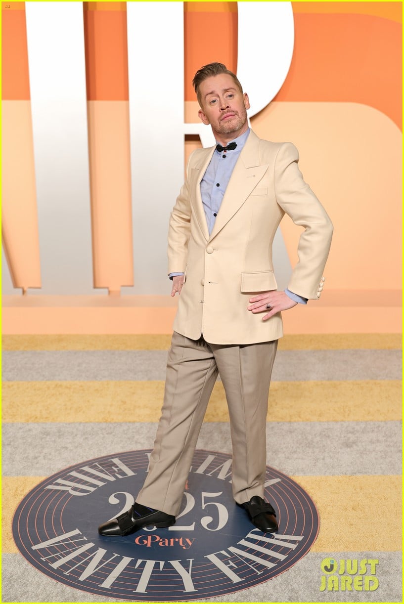 Macaulay Culkin Keeps Brenda Song Close at Vanity Fair Oscar Party 2025 ...
