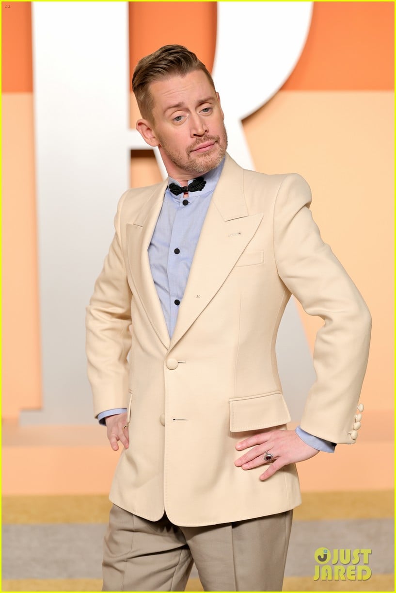Macaulay Culkin Keeps Brenda Song Close at Vanity Fair Oscar Party 2025 ...