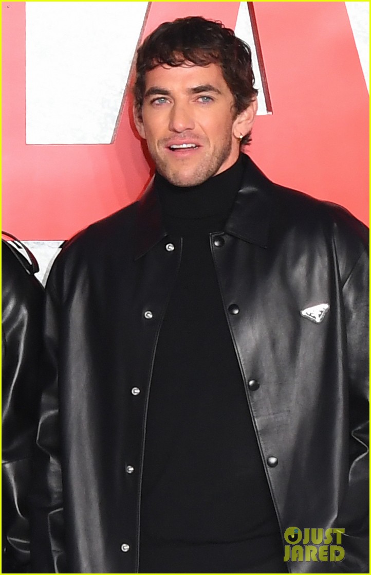 Pregnant Cassie & Husband Alex Fine Make Red Carpet Debut at 'MobLand' Premiere: Photo 5141424 ...