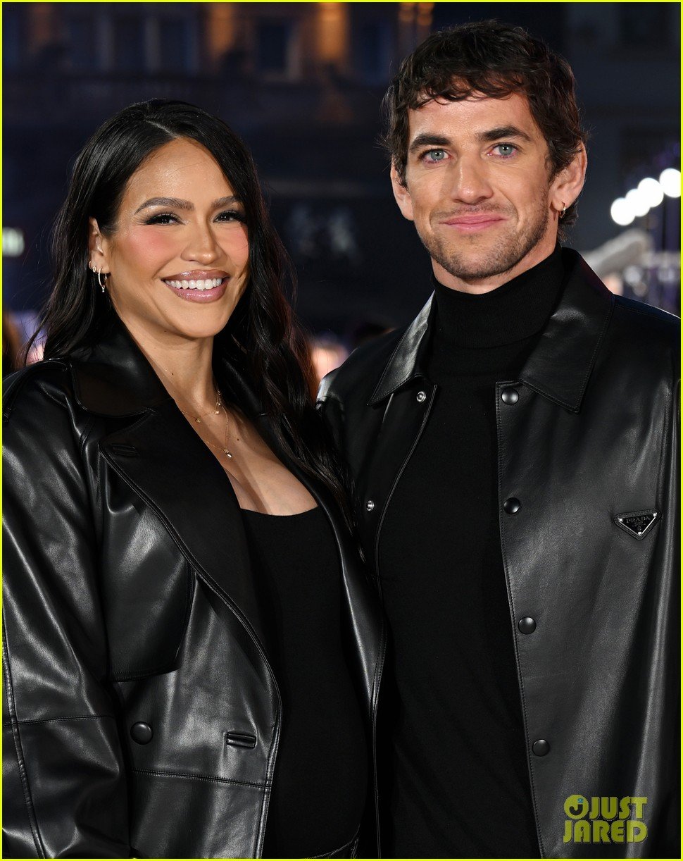 Pregnant Cassie & Husband Alex Fine Make Red Carpet Debut at 'MobLand' Premiere: Photo 5141428 ...