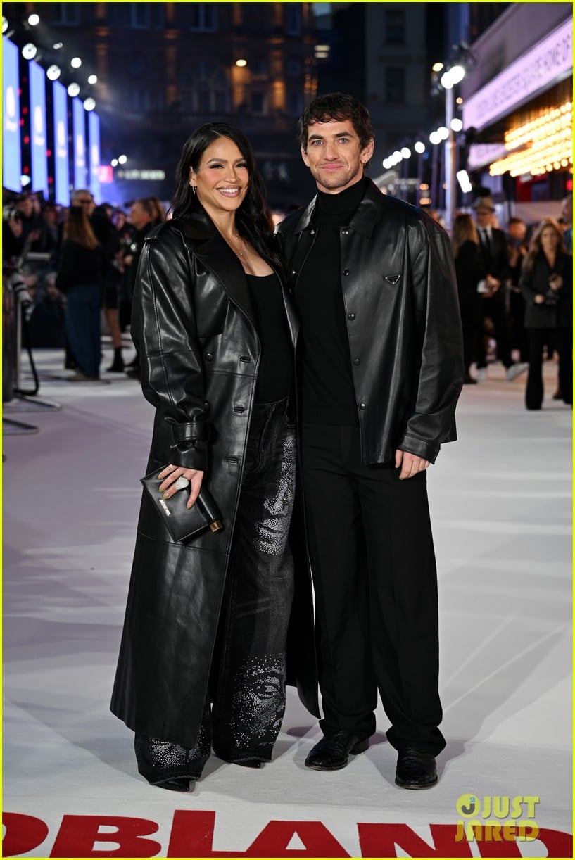 Pregnant Cassie & Husband Alex Fine Make Red Carpet Debut at 'MobLand' Premiere: Photo 5141431 ...