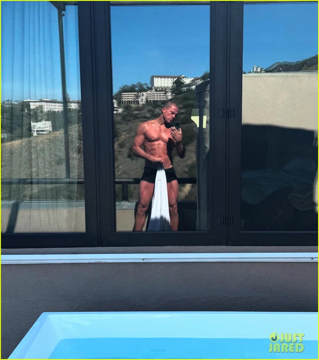 Channing Tatum Shares Shirtless Selfies to Show Off Body Transformation ...