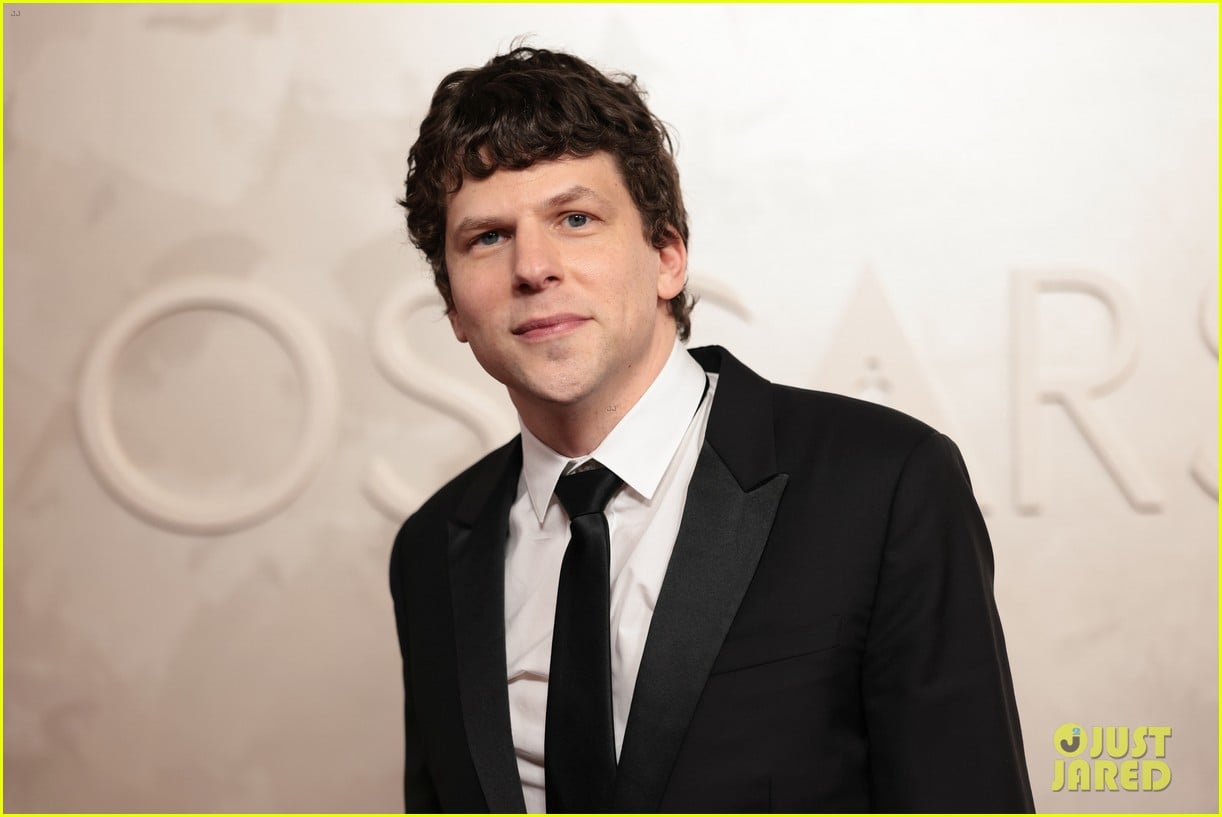 Nominee Kieran Culkin & Wife Jazz Charton Arrive on Oscars 2025 Red ...