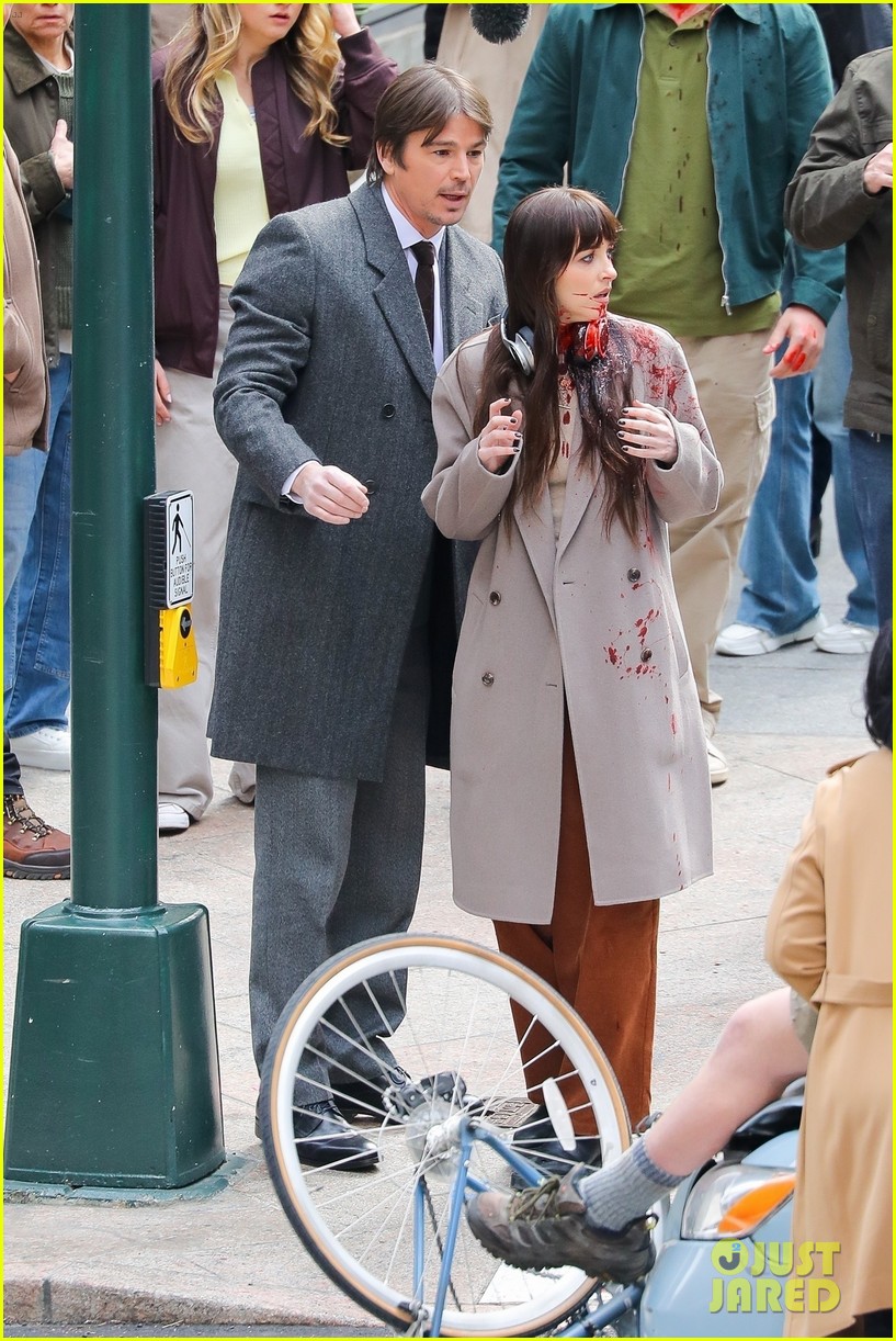 Dakota Johnson Gets Covered in Blood While Filming 'Verity' Movie - Set ...