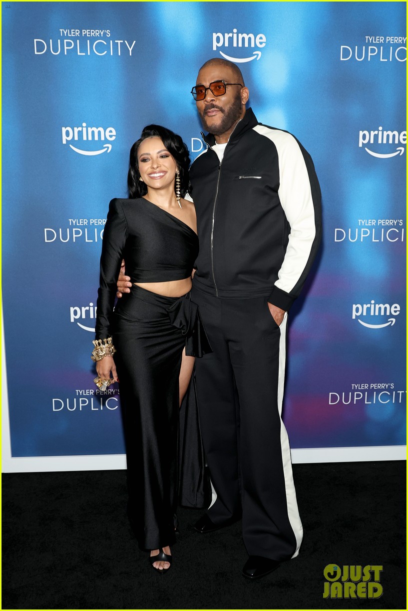 Kat Graham & Husband Bryant Wood Make Red Carpet Debut at 'Duplicity' Premiere: Photo 5138486 ...