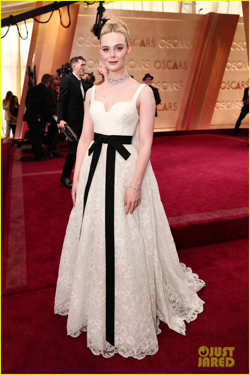 Elle Fanning is First Ever to Wear Sarah Burton for Givenchy to Oscars ...