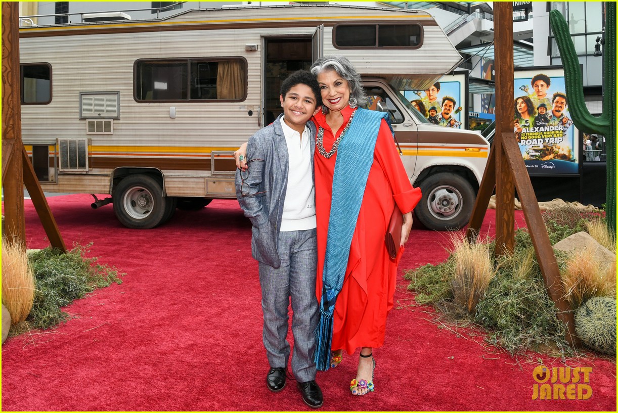 Eva Longoria, Jesse Garcia, & More Attend 'Alexander and the Terrible ...