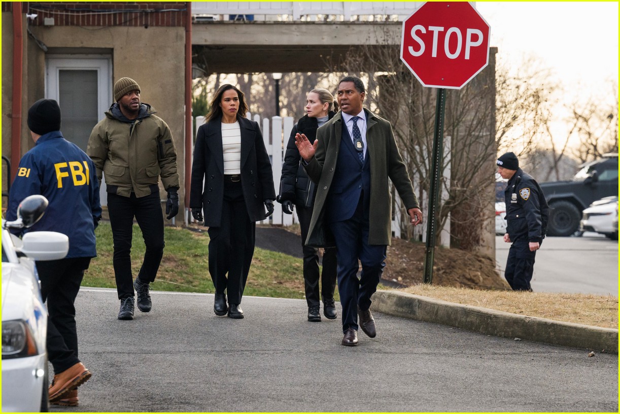 Photo: fbi most wanted 100th episode 2025 2 | Photo 5135886 | Just Jared: Entertainment News