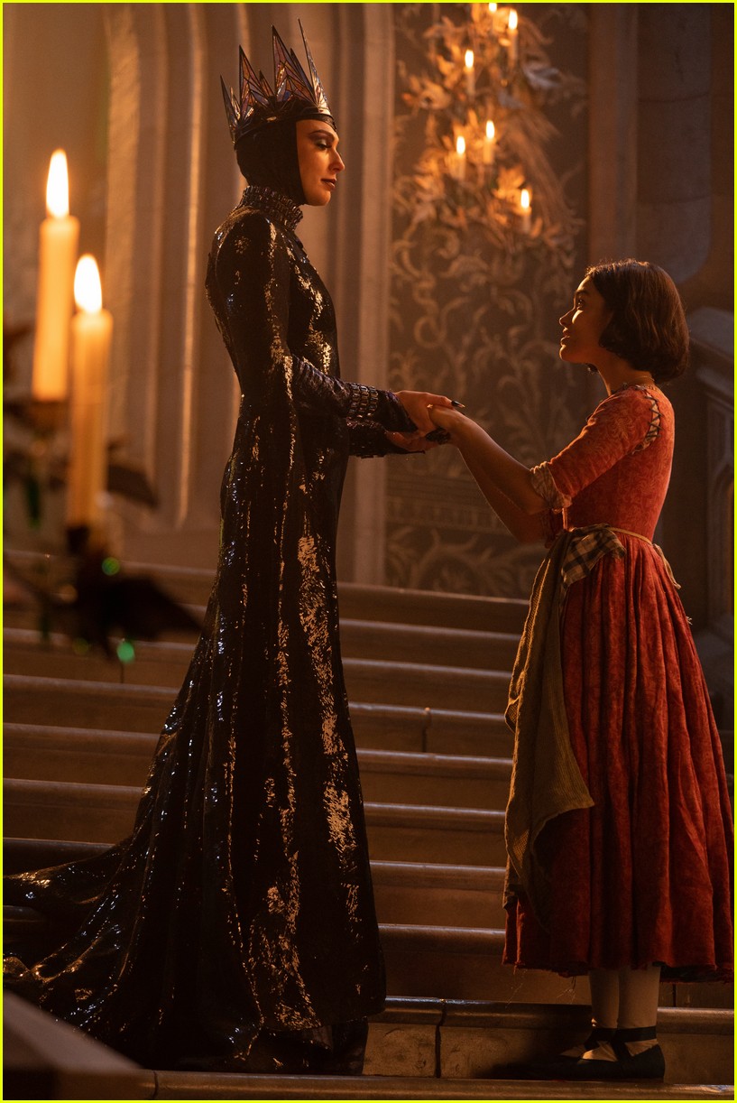 Is Gal Gadot Really Singing in 'Snow White' or Lip Syncing? Everything She's Said About Her ...