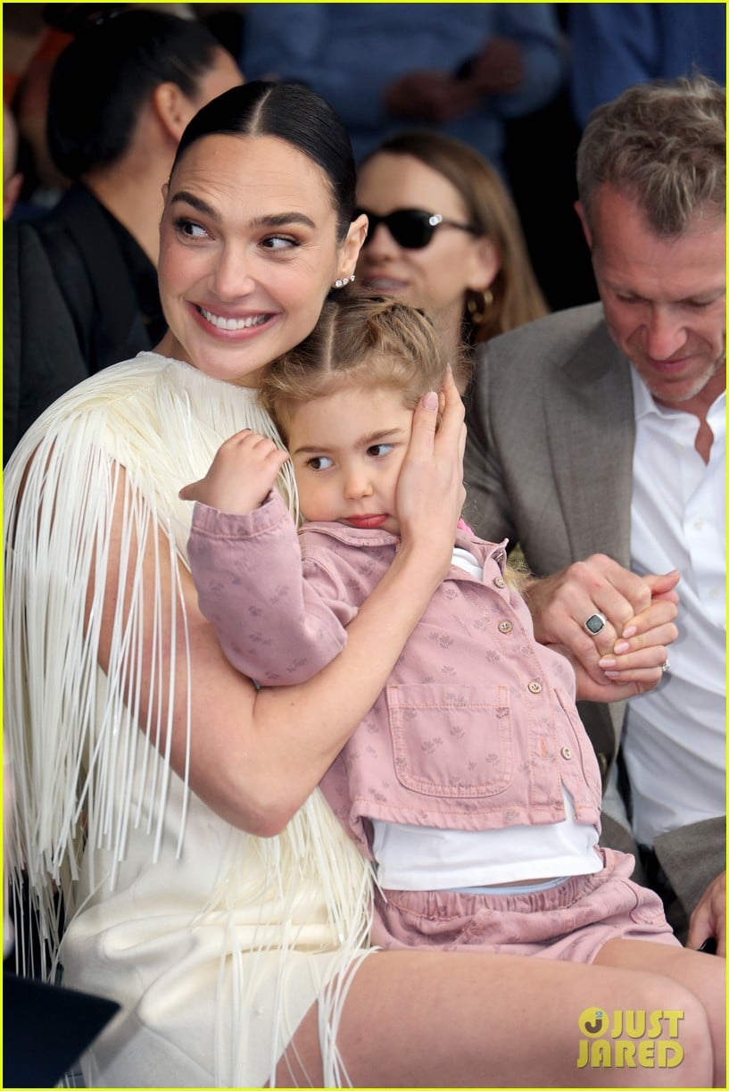 Gal Gadot Makes Rare Appearance with All Four Kids & Husband Jaron ...