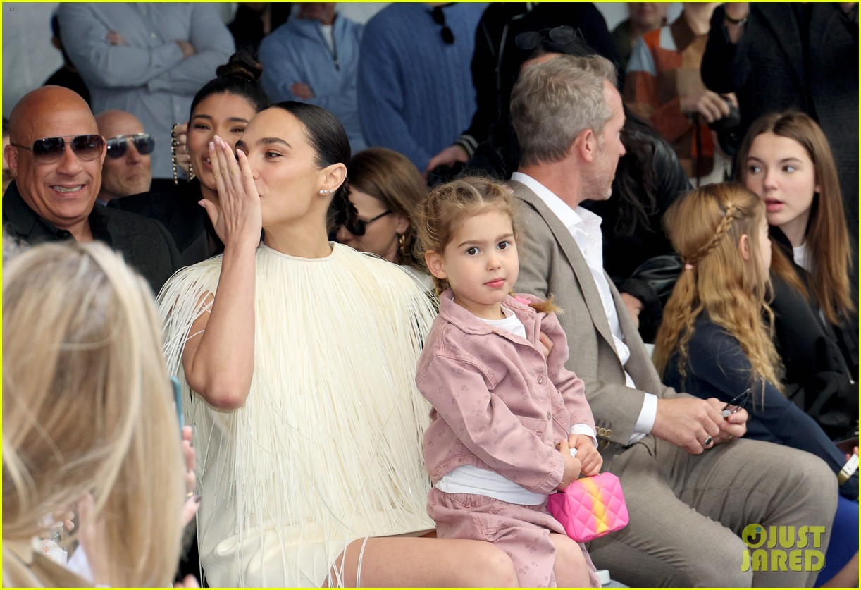 Gal Gadot Makes Rare Appearance with All Four Kids & Husband Jaron ...